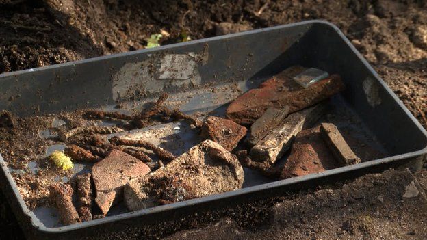 Jersey excavation of WW2 German camp turns up new items - BBC News