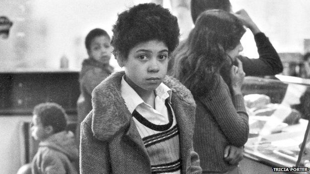 Photographs of life in 1970s Liverpool are exhibited - BBC News