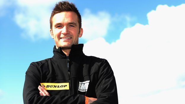 Colin Turkington on podium in BTCC race at Croft - BBC Sport
