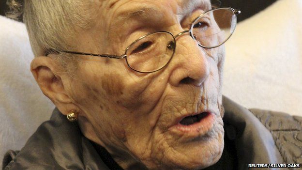 Oldest person Gertrude Weaver dies days after passing milestone - BBC News