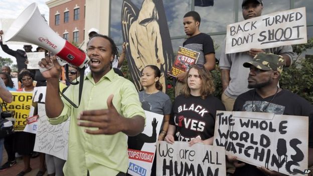 South Carolina protesters decry police shooting - BBC News South Carolina protesters decry police shooting - BBC News