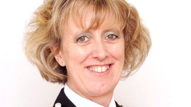 Northumbria Police boss Sue Sim apologises to officers - BBC News
