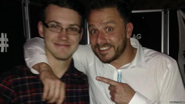 Dapper Laughs stages comeback gig - BBC News