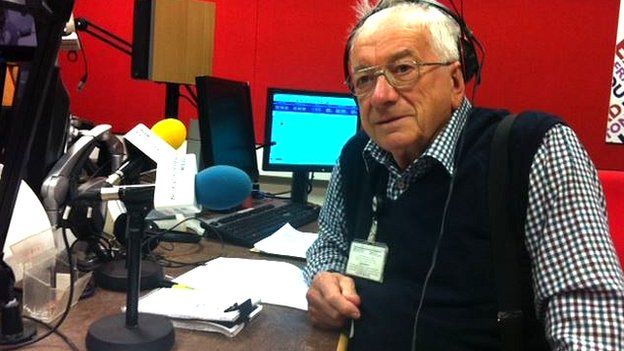 BBC Radio Devon presenter Tony Beard dies from cancer - BBC News