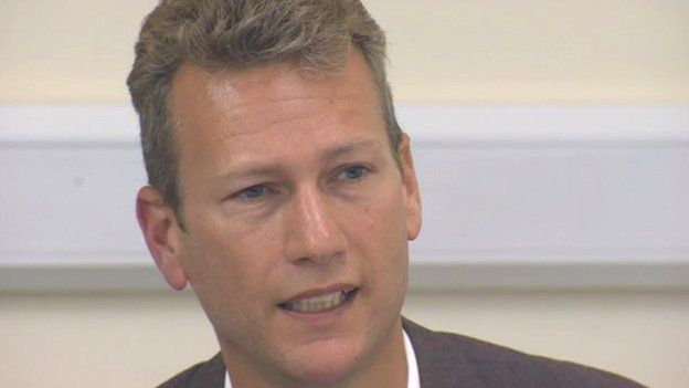 UKIP Wales' Nathan Gill calls for English in mosques - BBC News