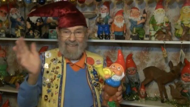 Ron Broomfield's 1,800 gnomes to be auctioned for charity - BBC News