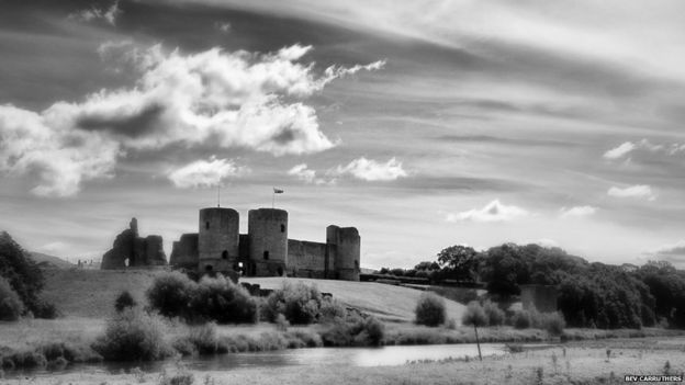 Lluniau: Cestyll Cymru // Photos: Castles of Wales - BBC Cymru Fyw