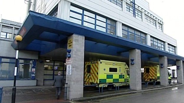 Hull hospital's new emergency department opens - BBC News