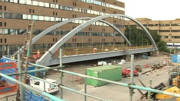 Nurse Paul Tuffin sentenced over indecent images of children - BBC News