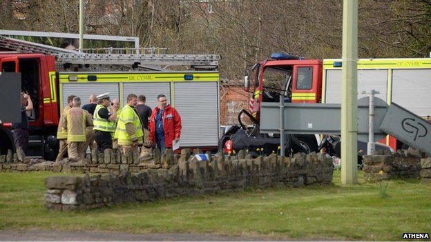 Motorcyclist dies in Aberdare roundabout crash - BBC News