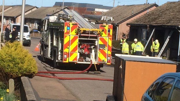 Man found dead after house fire in Peterhead - BBC News