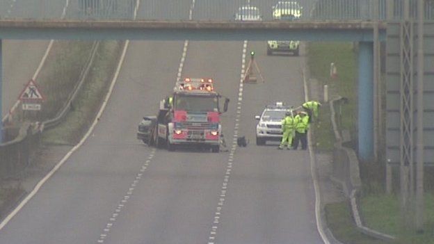 A1 crash near Angel: Man dies in overturned car - BBC News