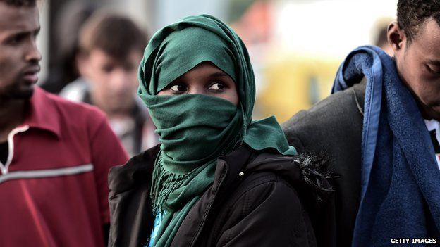 The Mediterranean's deadly migrant routes - BBC News