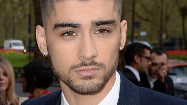 Famous British scientist Stephen Hawking has died aged 76 - BBC Newsround