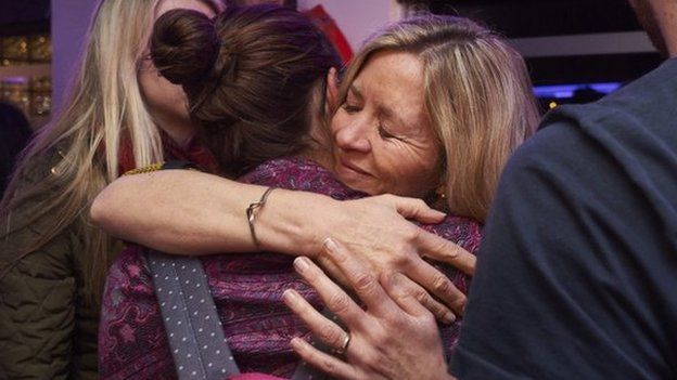 Nepal quake survivor Roger Strachan 'very lucky' - BBC News
