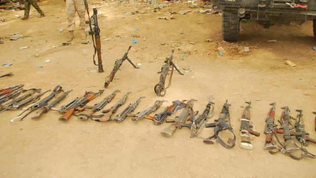 Boko Haram crisis: Nigerian army 'frees more captives' - BBC News