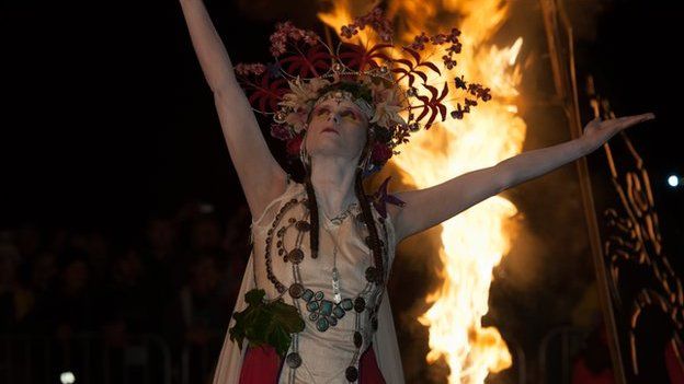 Beltane Fire Festival marks May Day in Edinburgh - BBC News