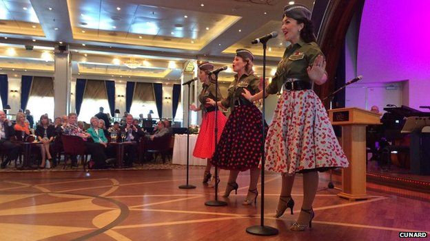 Cunard's 175th anniversary: Liners gather in Southampton - BBC News