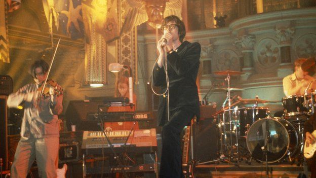 Pulp get PRS Music Heritage Award at Sheffield venue - BBC News