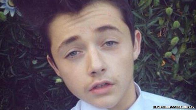 Police investigate 'sighting' of missing Mason Gagen - BBC News