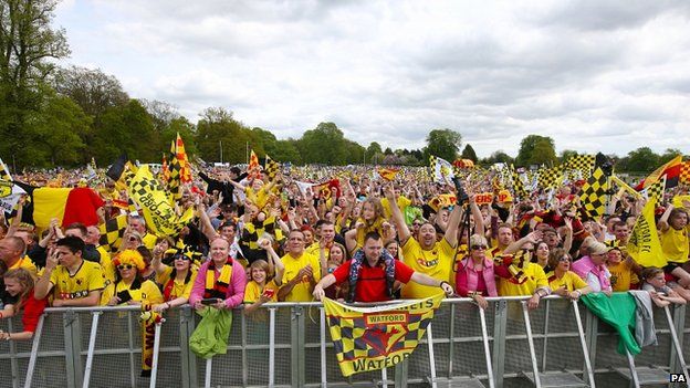 Watford FC parade marks promotion to Premier League - BBC News