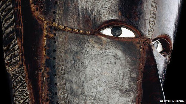 Indigenous Australia exhibition tells many stories - BBC News