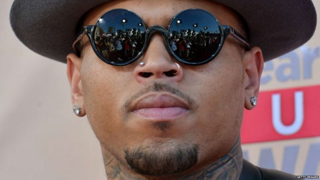 Chris Brown accused of being involved in a fight in Las Vegas - BBC News