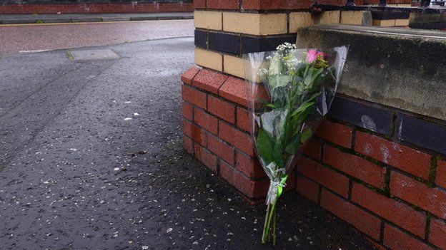 Gerard 'Jock' Davison murder: Second arrest as man, 41, freed - BBC News
