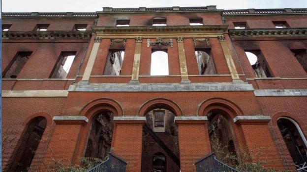 Clandon Park House to be partly restored after fire - BBC News