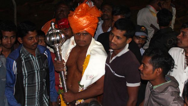 The mud-wrestler no-one wanted to touch - BBC News