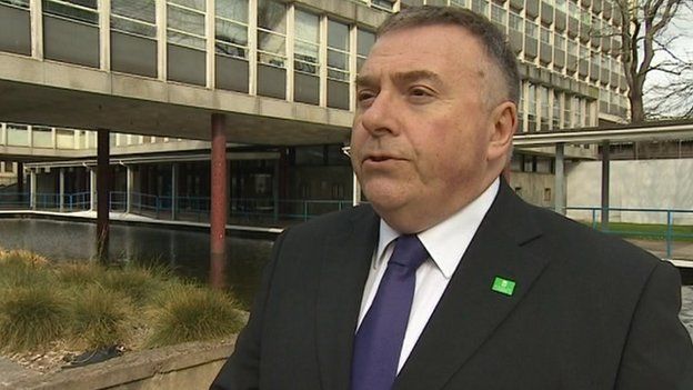 Election 2015: Labour loses control of Plymouth council - BBC News