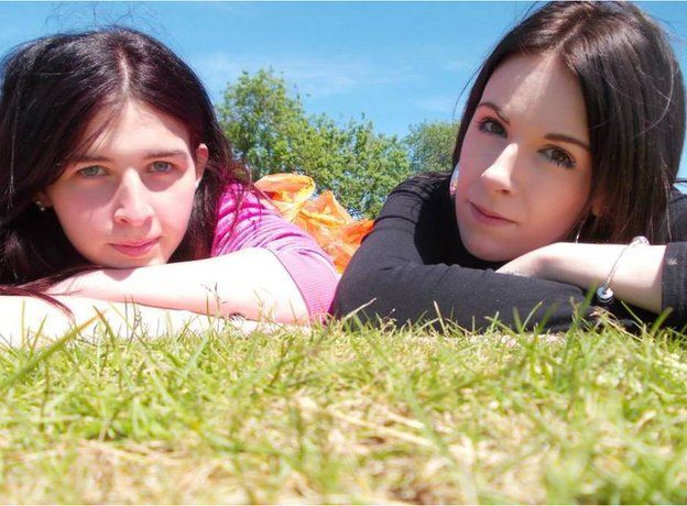 Emma Crossman case: Friend cleared of assisting suicide - BBC News