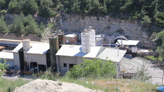 Turkey mine disaster: Raw anger in Soma a year on - BBC News