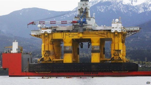 Shell gets 'conditional' US Arctic drilling approval - BBC News