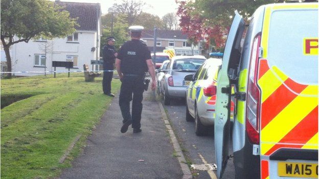 Kingsbridge siege police officers 'doing well' - BBC News
