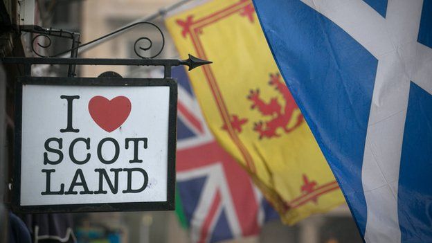 'Take us with you, Scotland' say thousands in North of England - BBC News