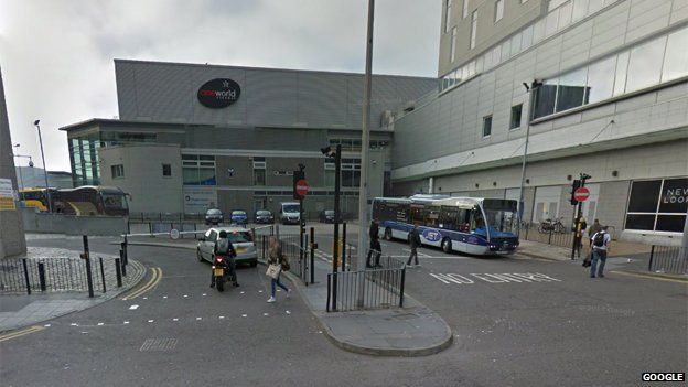 Man in court over Aberdeen bus 'theft and reckless drive' - BBC News