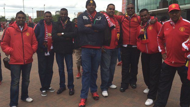 South African Manchester United fan realises his dream - BBC News