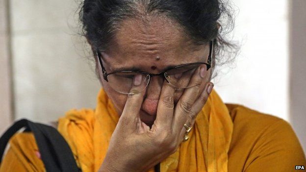 Aruna Shanbaug: Tributes paid to India nurse raped 42 years ago - BBC News