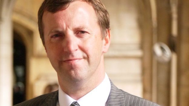 Jonathan Edwards MP leads Plaid in Parliament - BBC News