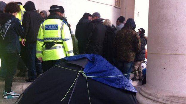 Manchester homeless protest camp moves to new site - BBC News