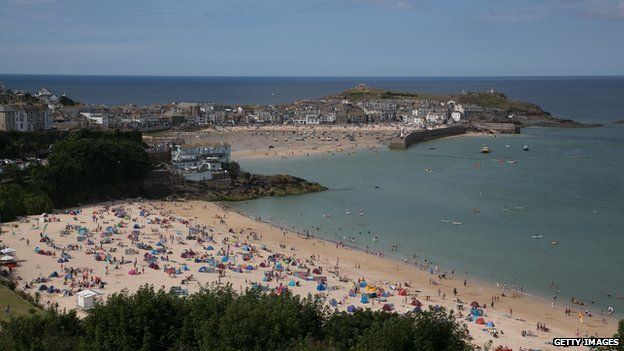 Beaches in Thanet and Cornwall top Blue Flag cleanliness standards ...