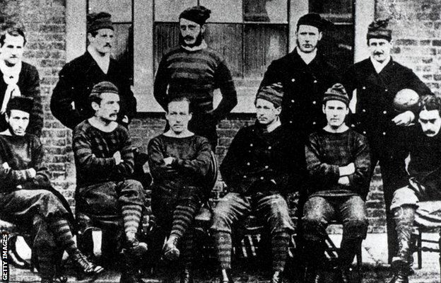 Porterías sin redes y equipos con 7 delanteros: las curiosidades de la ...