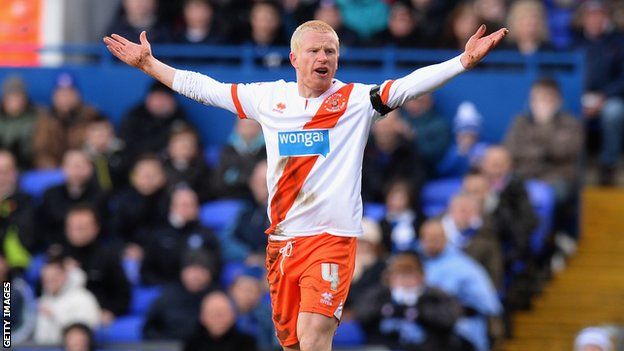 David Perkins: Midfielder agrees one-year Wigan Athletic deal - BBC Sport