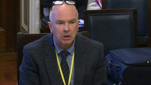 Casement Park: Paul Scott claims damning says Carál Ní Chuilín - BBC News