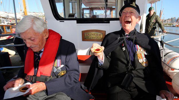 Dunkirk flotilla sails to France for 75th anniversary events - BBC News