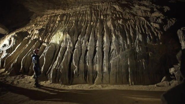 Wookey Hole Caves begins work to open 'spectacular' caverns - BBC News
