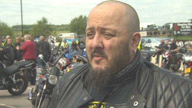 Leeds bikers' 'demo ride' through city centre - BBC News