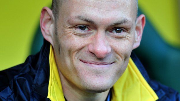 Norwich City promotion: 'Time won't allow' parade - BBC News