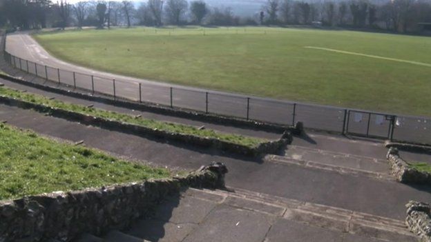 Brighton's Preston Park Velodrome 'to reopen in the spring' - BBC News